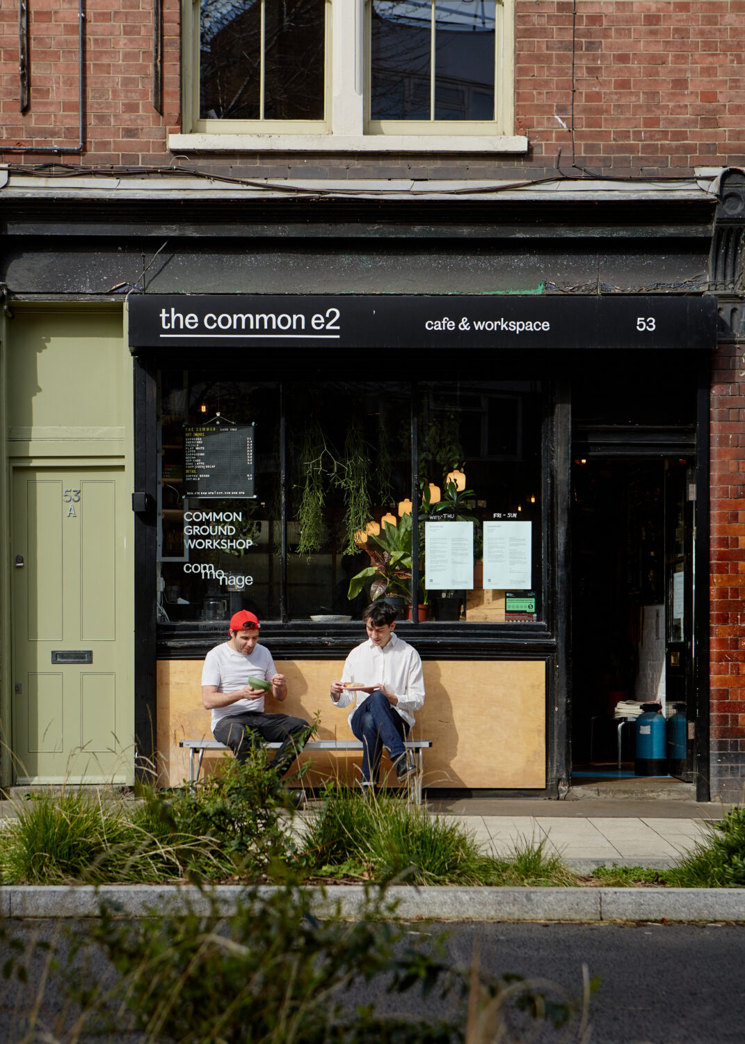 the common e2 — crafted coffee and homemade food since 2014.