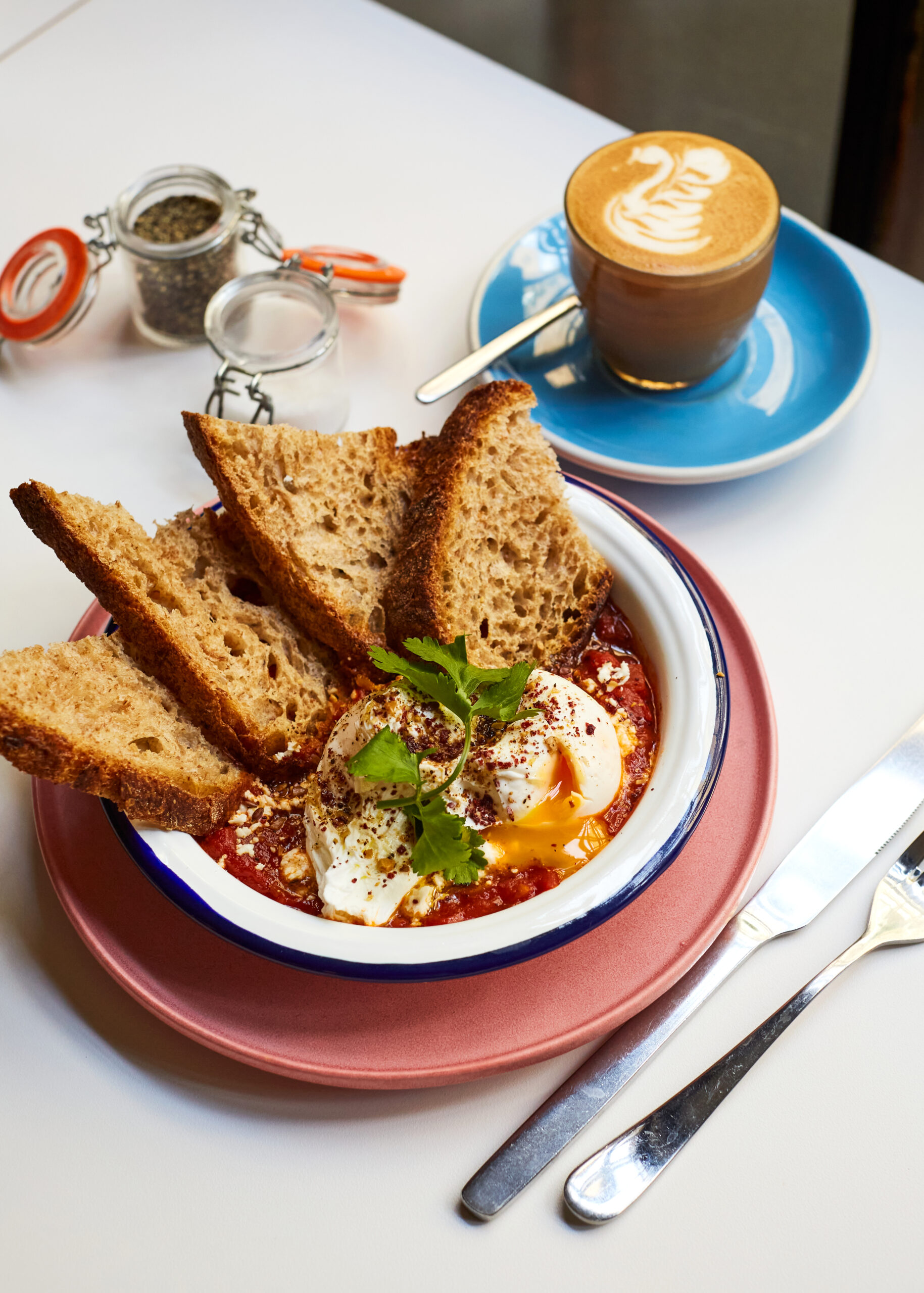 the common e2 — crafted coffee and homemade food since 2014.